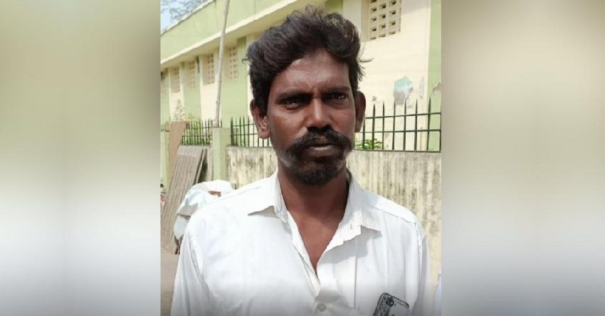 ಕೋಮುಗಲಭೆಗೆ ಹುನ್ನಾರ: ತನ್ನ ಮನೆಗೆ ತಾನೇ ಬಾಂಬ್ ಎಸೆದ RSS ಅಂಗಸಂಸ್ಥೆ ಹಿಂದೂ ...